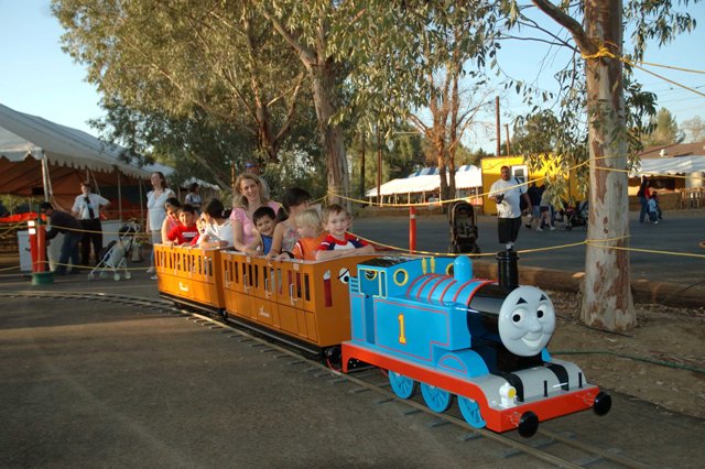 THOMAS THE TRAIN